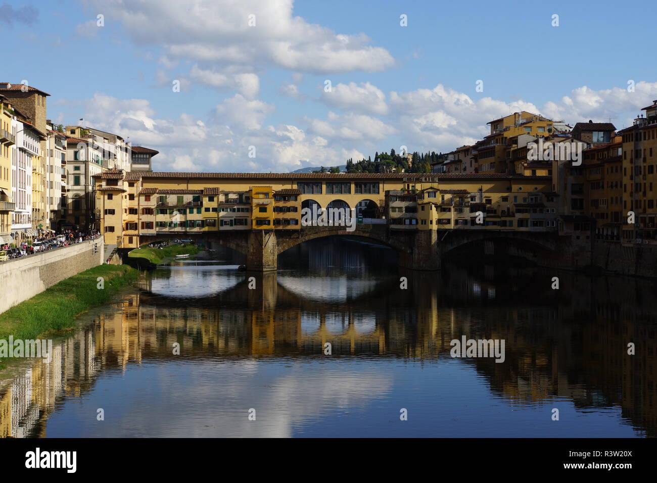 ponte vecchio,segmental arch bridge over the arno Stock Photo - Alamy