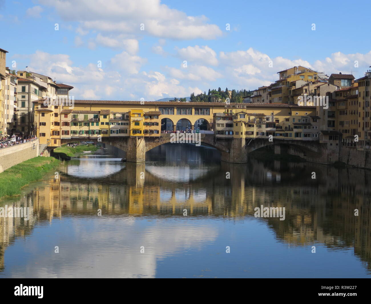 ponte vecchio,segmental arch bridge over the arno Stock Photo - Alamy