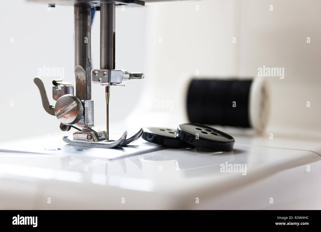 sewing machine white Stock Photo - Alamy