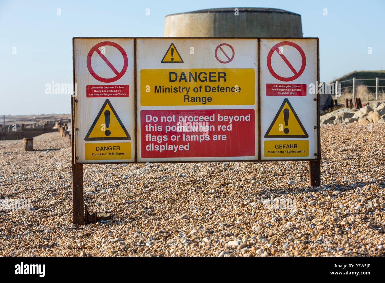 MOD firing range warning sign Stock Photo - Alamy