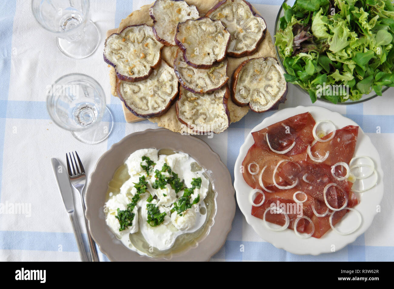 Italian table setting Stock Photo - Alamy
