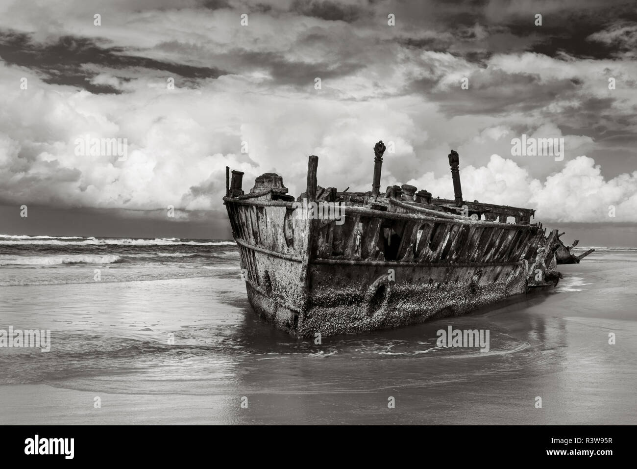 The Maheno shipwreck on Fraser Island Stock Photo - Alamy
