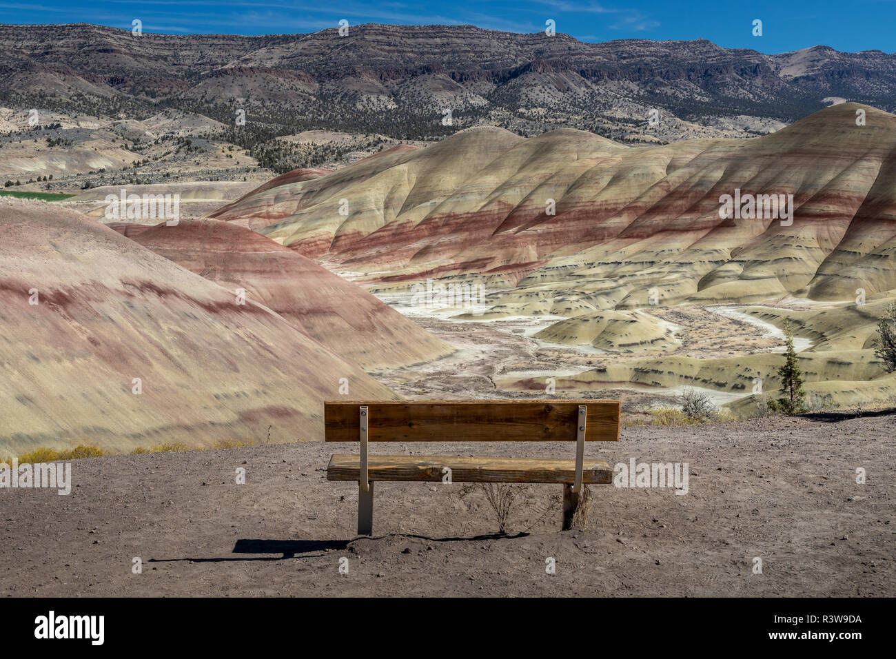 Viewing bench hi-res stock photography and images - Alamy