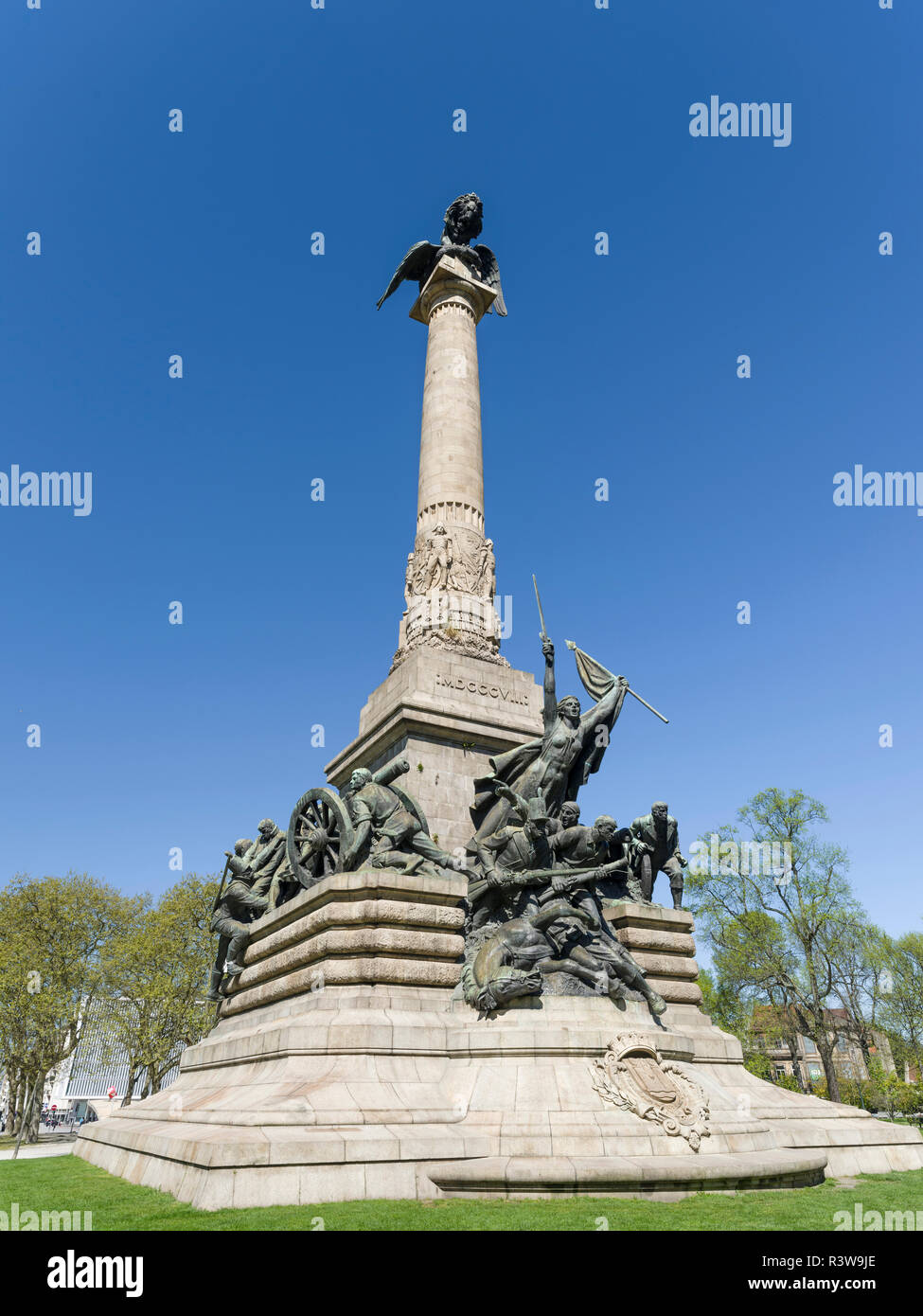 Monument Herois da Guerra Peninsular at Praca de Mousinho de ...