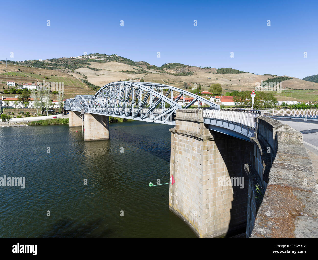 Village Pinhao and river Douro. It is the wine growing area Alto Douro ...
