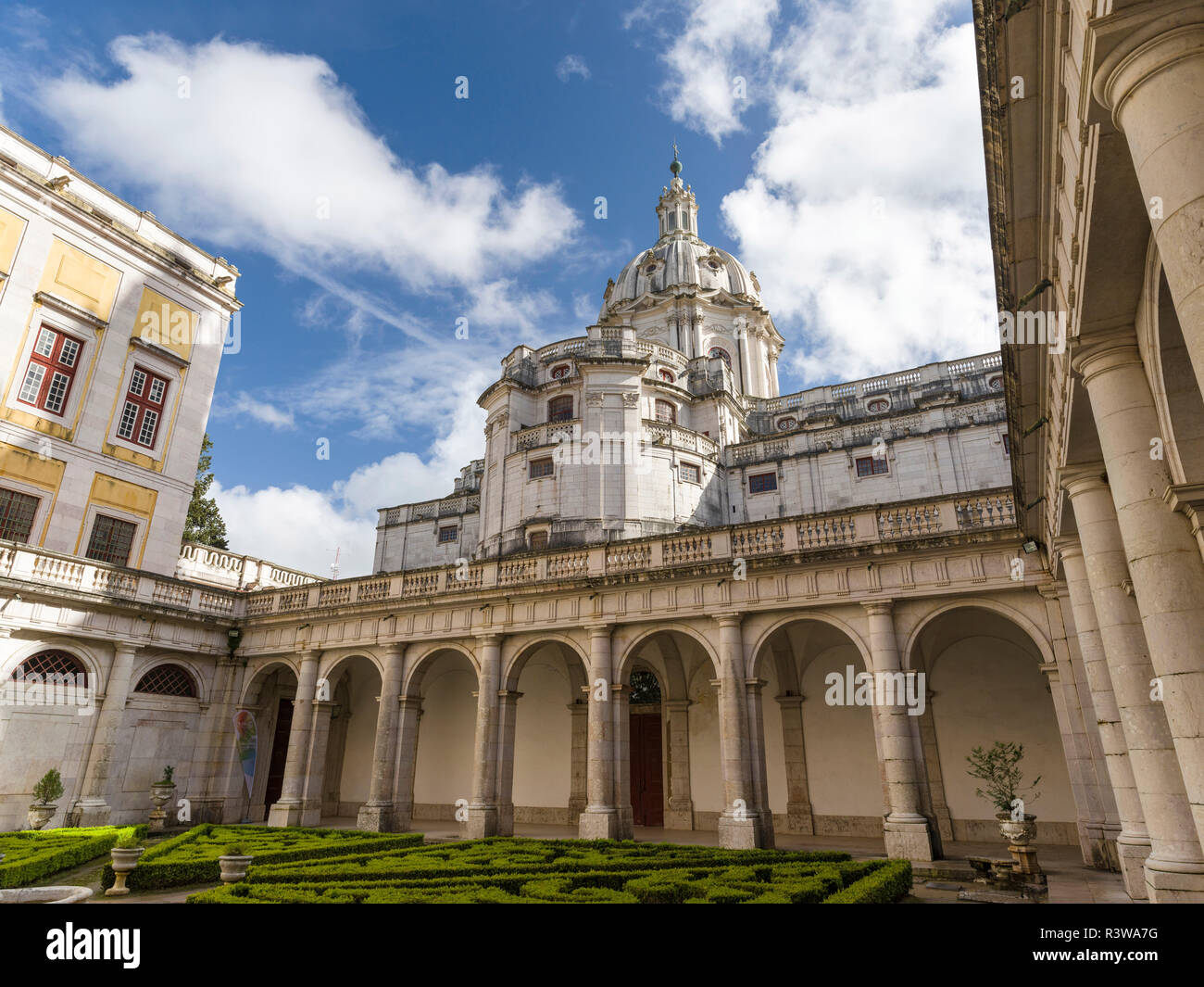 Palacio Nacional de Mafra (Palace of Mafra) the most monumental palace ...