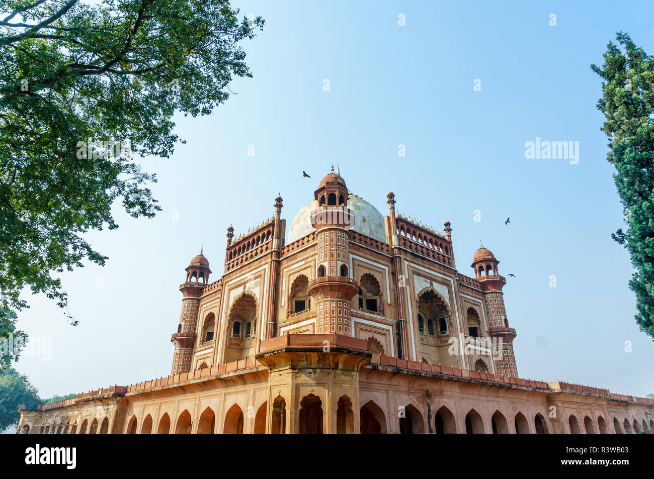 External side view of Humayun's tomb in Delhi Stock Photo - Alamy