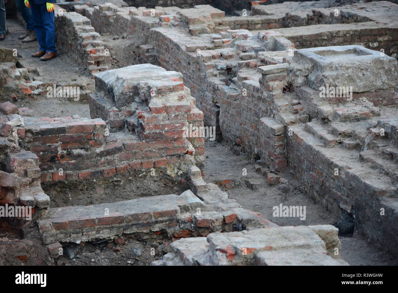 Finished archaeology hi-res stock photography and images - Alamy
