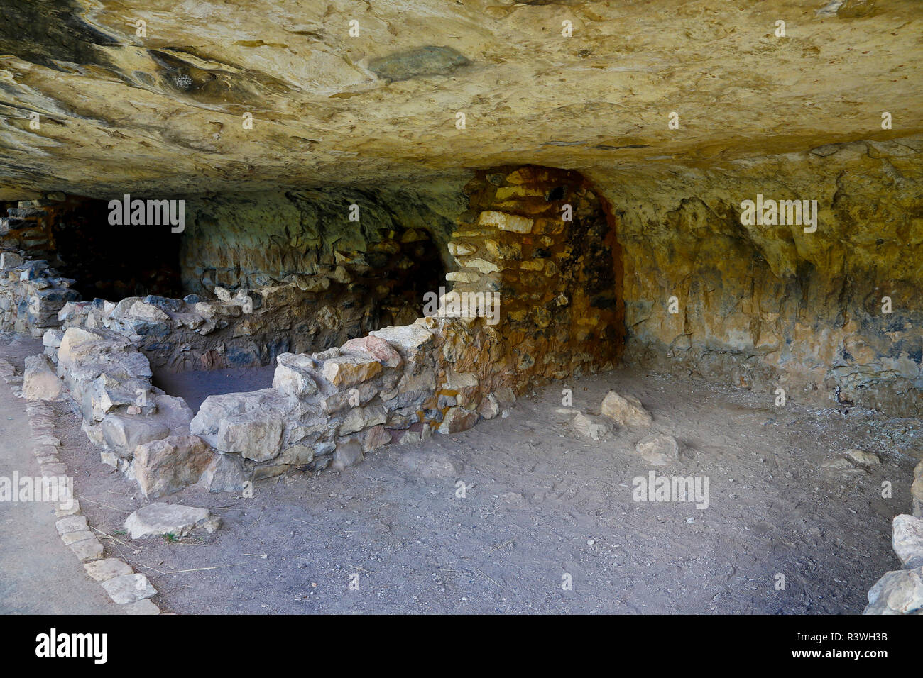 USA, Arizona. Ancient cliff dwellings at Walnut Canyon National ...