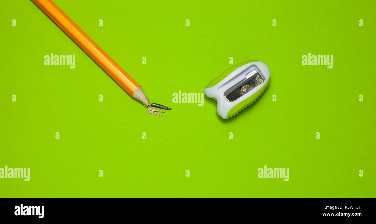 Broken Pencil Stock Photos & Broken Pencil Stock Images - Alamy