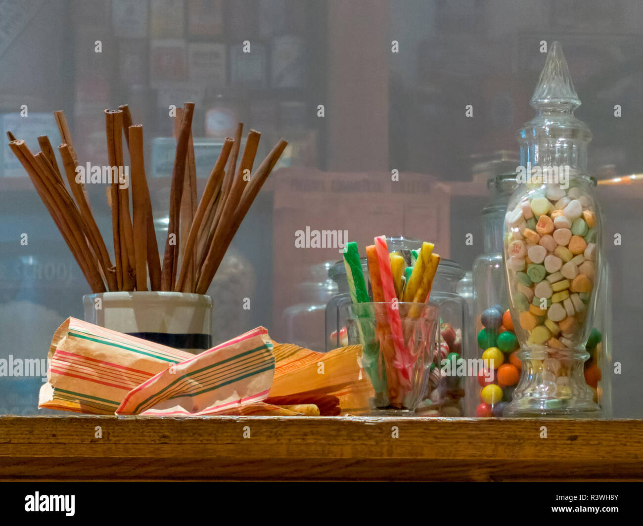 Candy store counter hi-res stock photography and images - Alamy