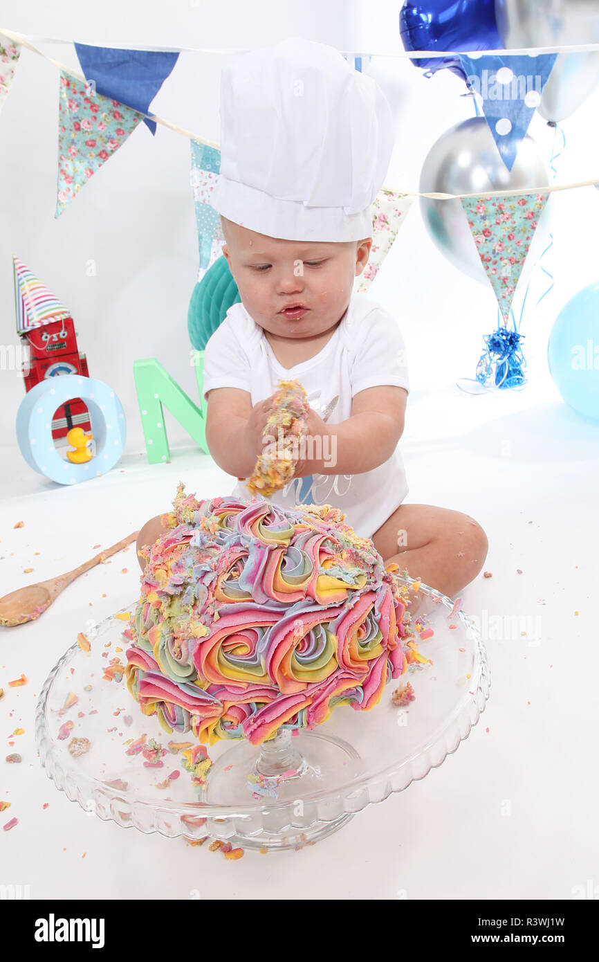 Child eating messy cake hi-res stock photography and images - Alamy
