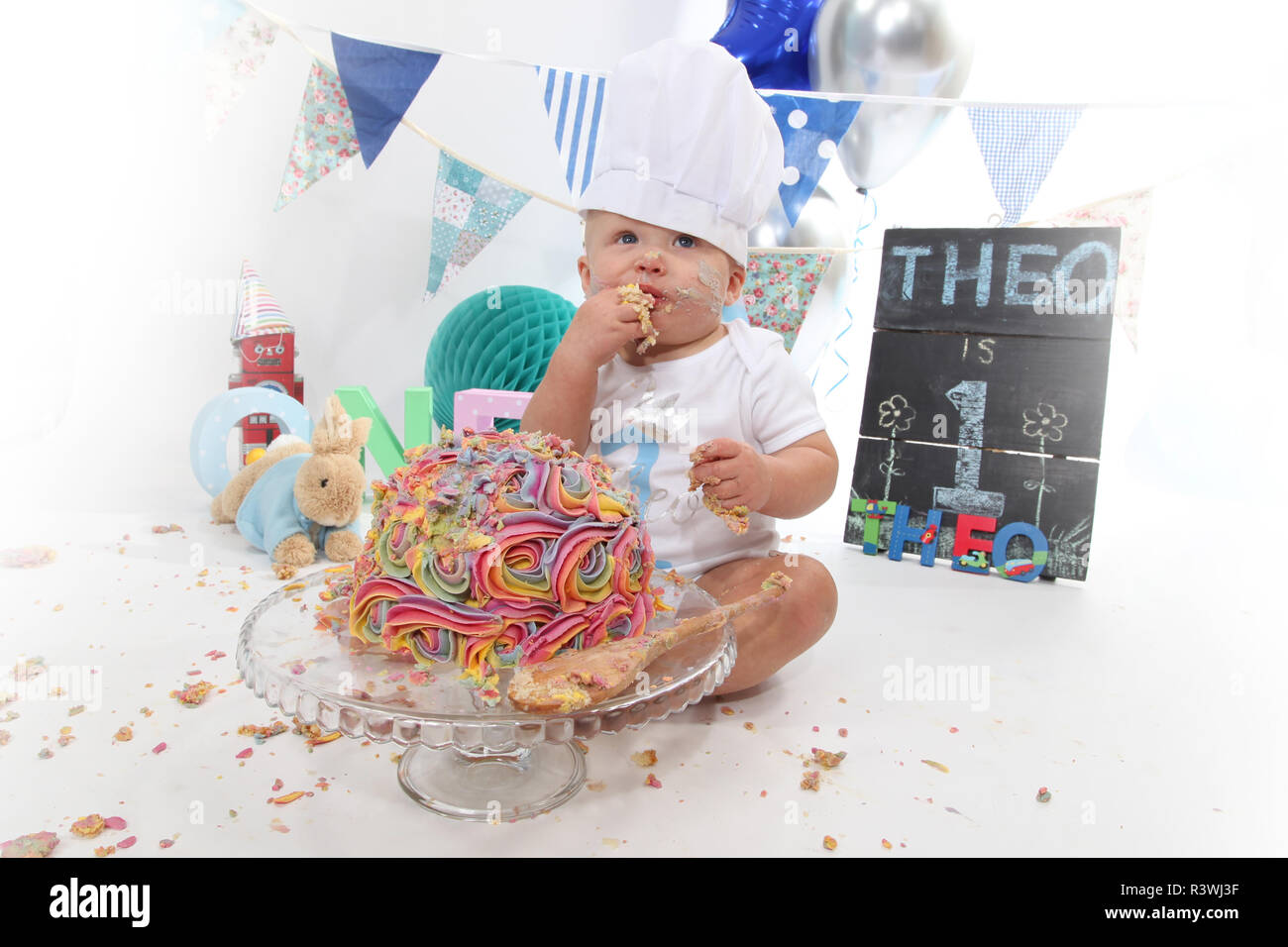 Child eating messy cake hi-res stock photography and images - Alamy