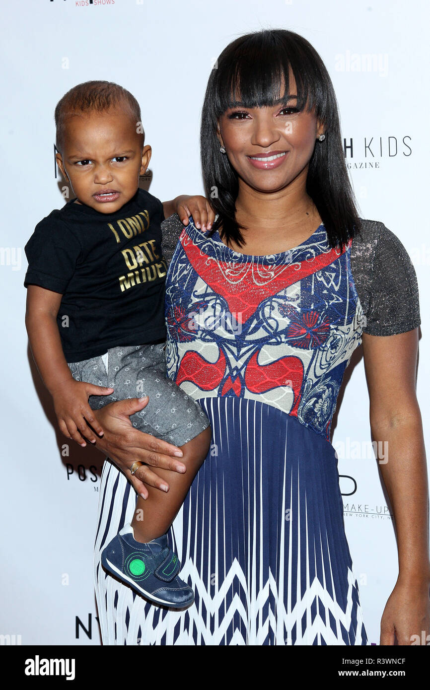 Tara wallace hi-res stock photography and images - Alamy