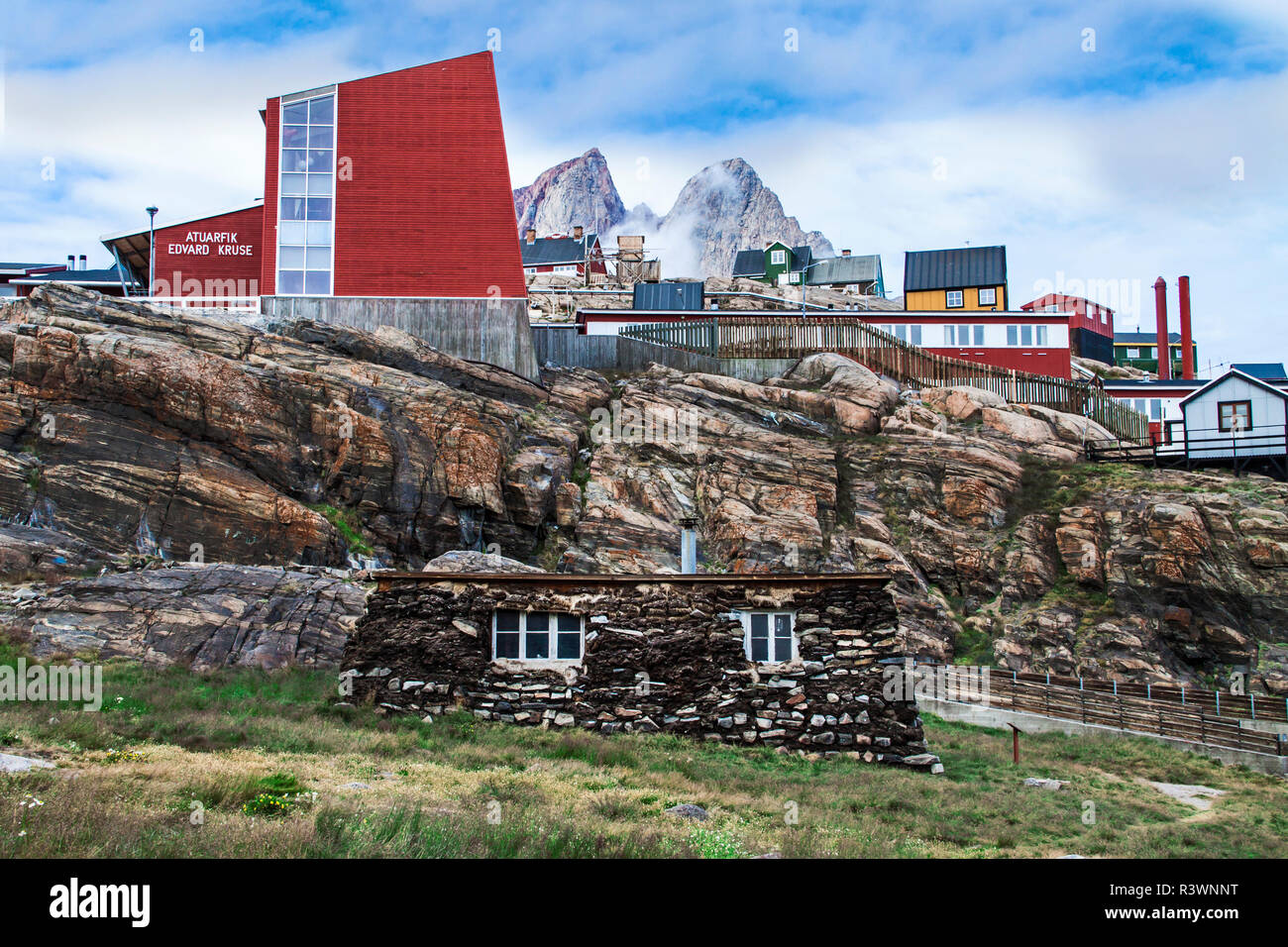 Uummannaq mountain hi-res stock photography and images - Alamy