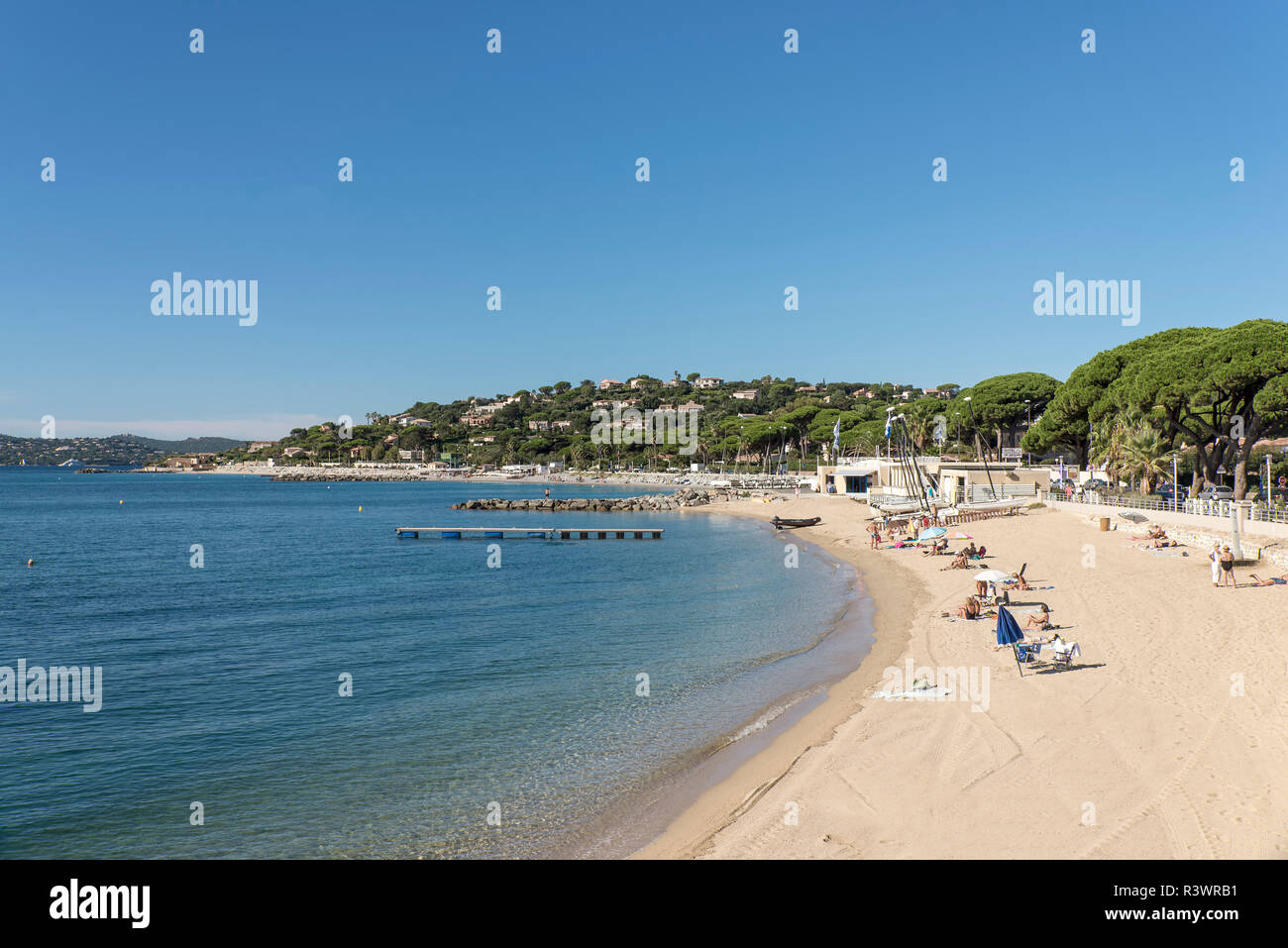 Plage de la croisette la croisette beach hi-res stock photography and ...