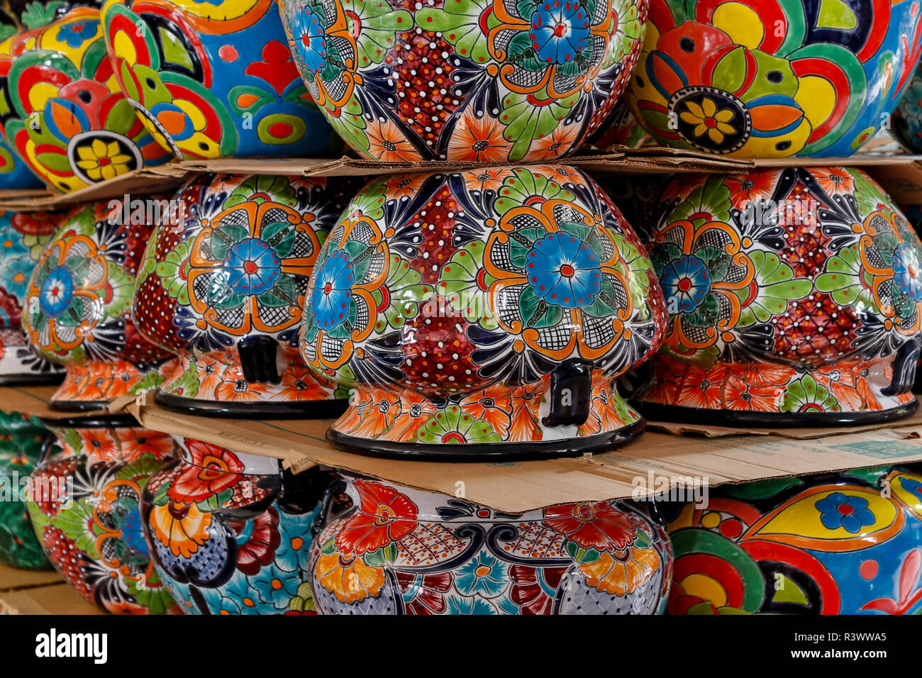 Mexican pottery hi-res stock photography and images - Alamy
