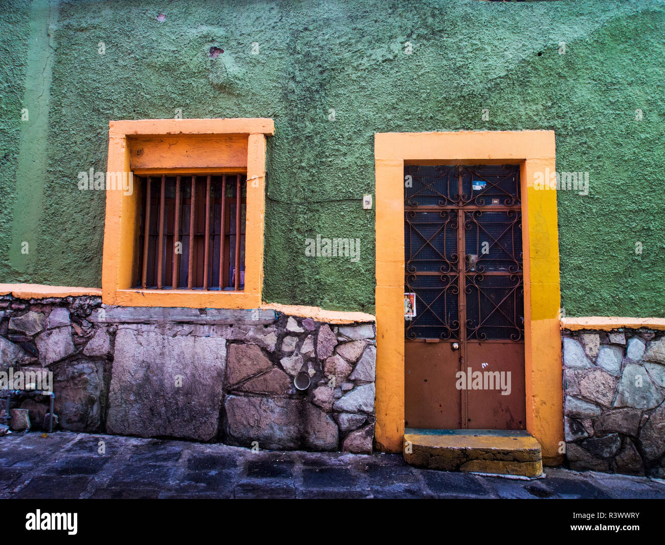 Mexico, Guanajuato, Colorful Back Alley Stock Photo - Alamy