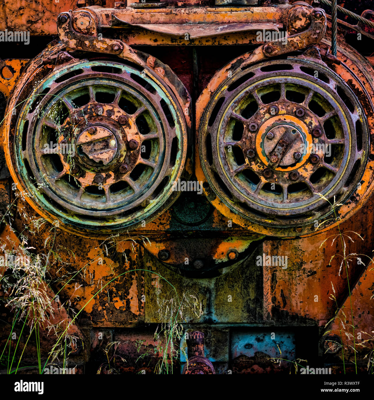 Rusting machinery hi-res stock photography and images - Alamy