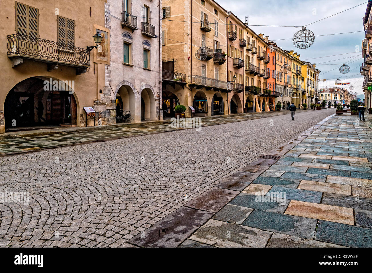 Via roma hi-res stock photography and images - Alamy