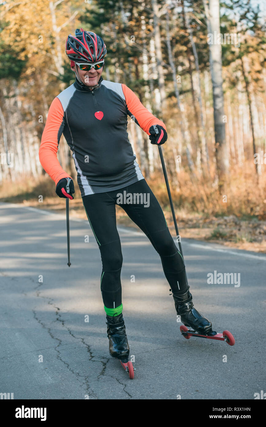 Speed on roller skis hi-res stock photography and images - Alamy