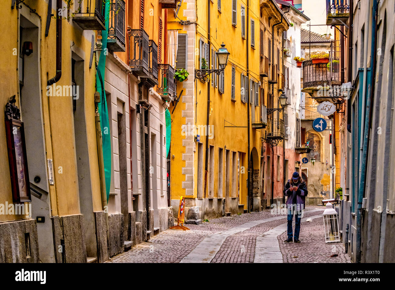 Via caraglio hi-res stock photography and images - Alamy