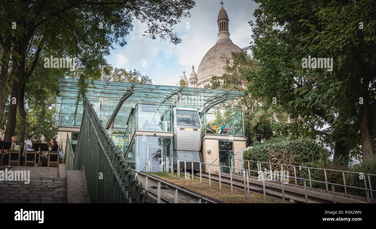 Montmartre funicular sacre coeur basilica hi-res stock photography and ...