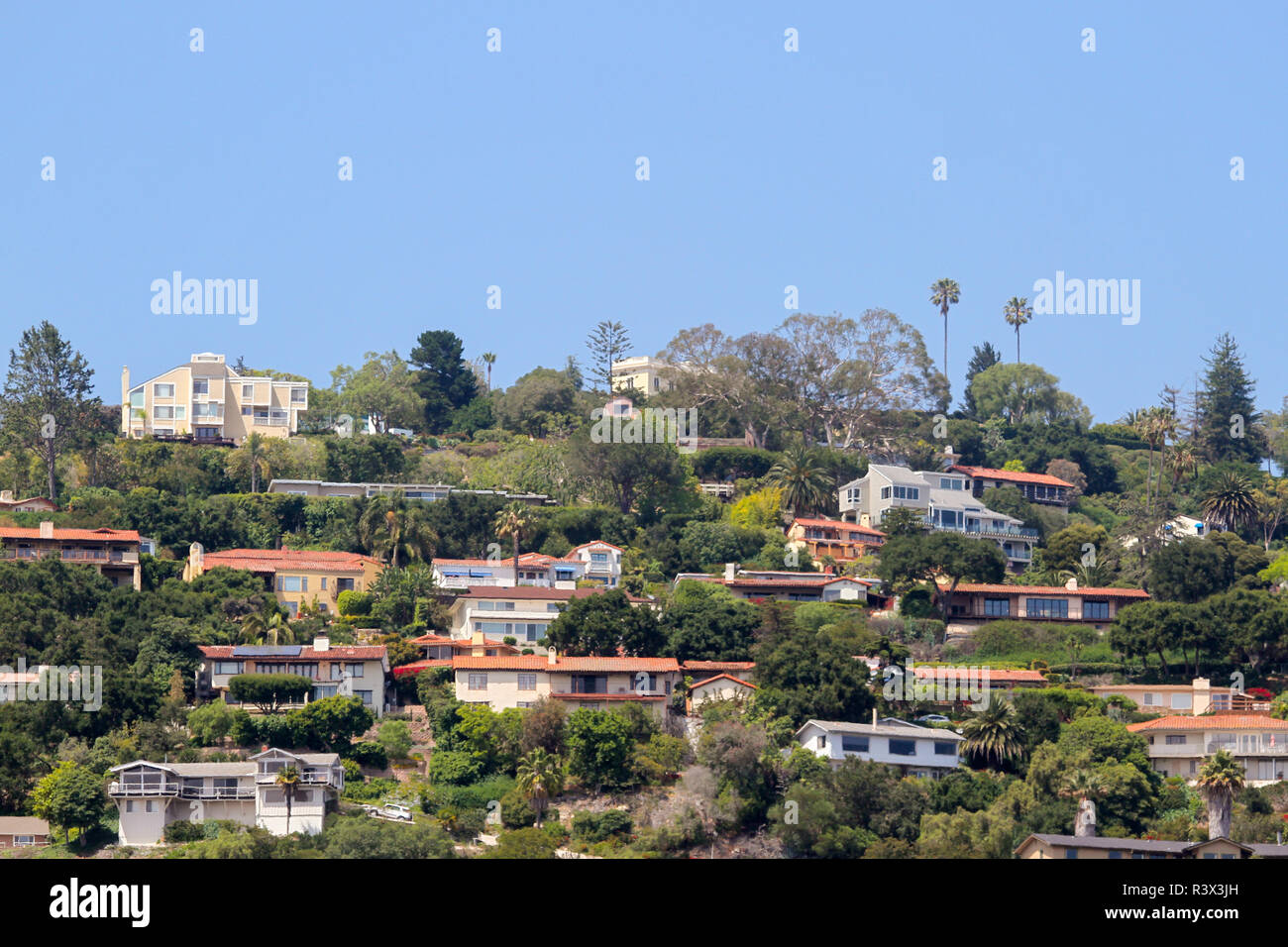 Hillside house home california hi-res stock photography and images - Alamy