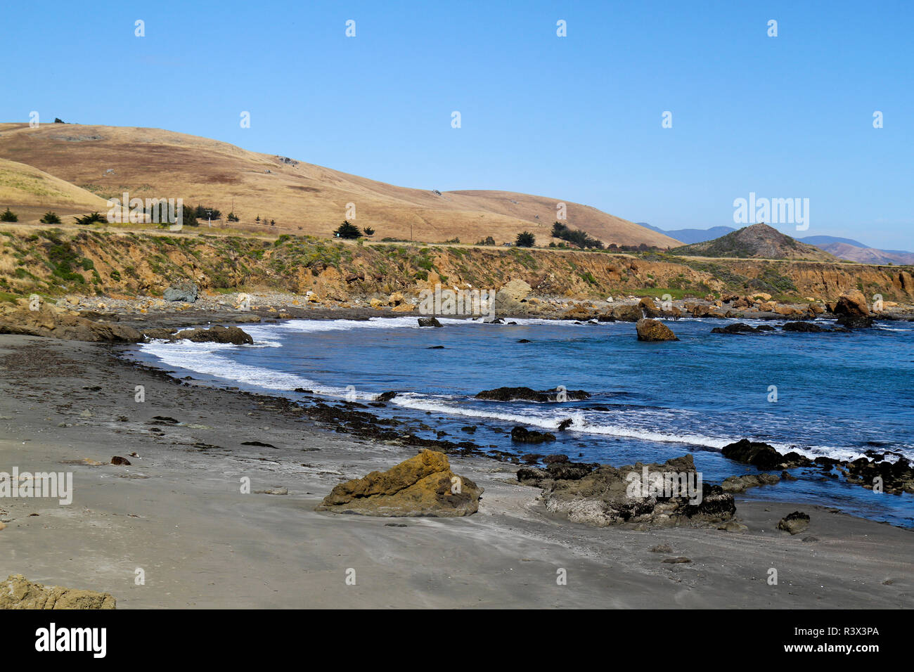 Beach near the town of Morro Bay, San Luis Obispo County, California ...