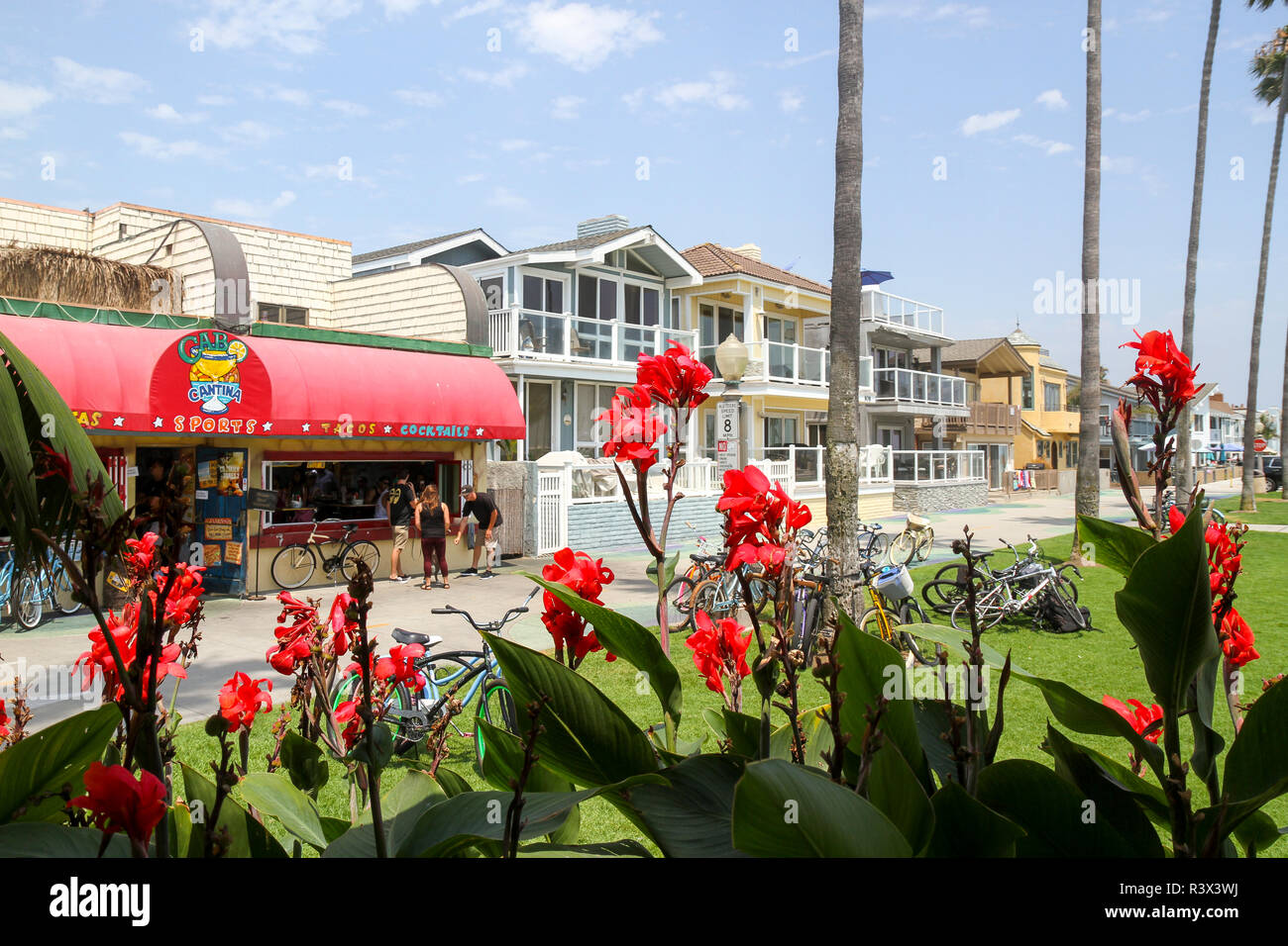 Balboa peninsula newport beach hi-res stock photography and images - Alamy
