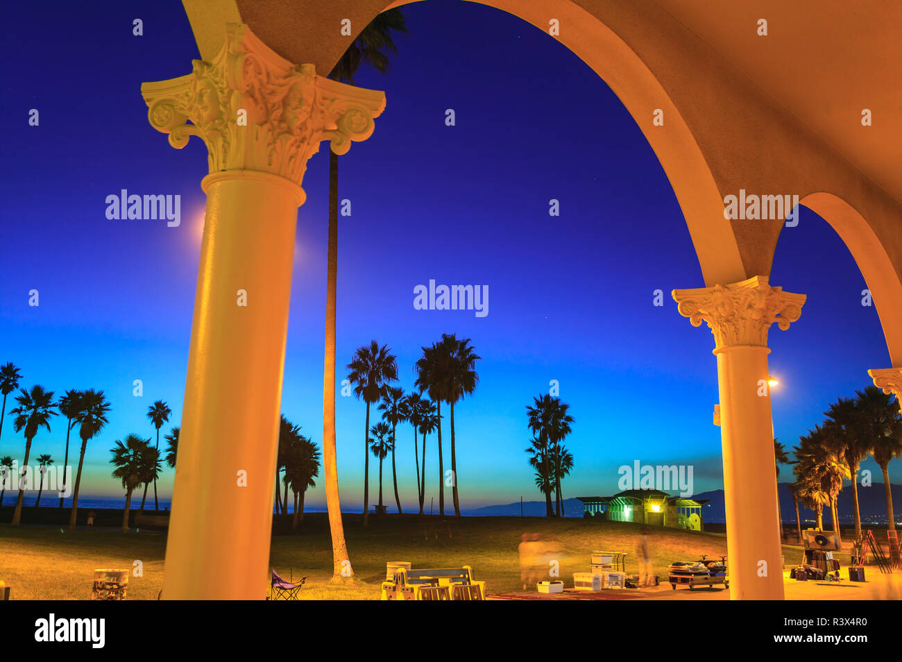 Southern california beach scenes north hi-res stock photography and ...