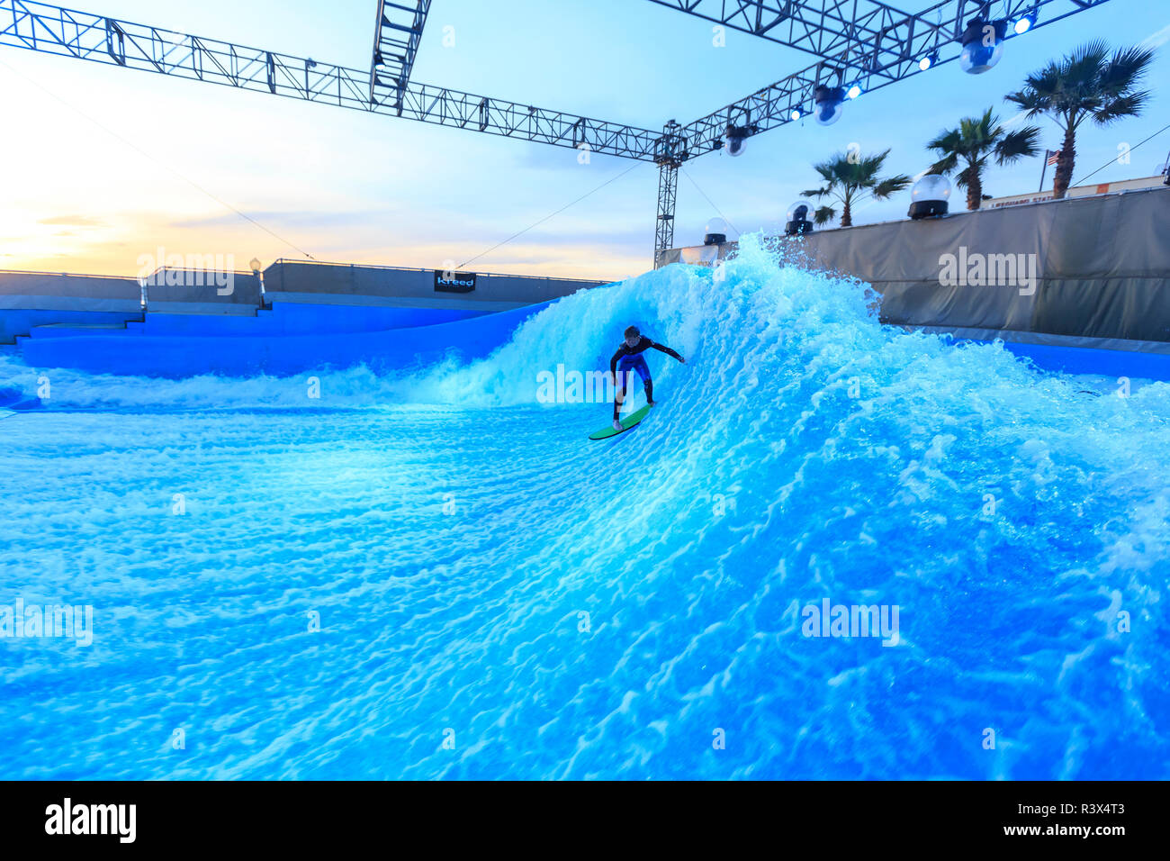 Wave pool hi-res stock photography and images - Alamy