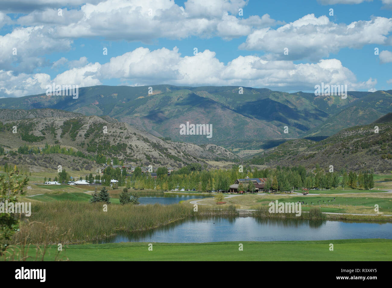 Inland golf course hi-res stock photography and images - Alamy