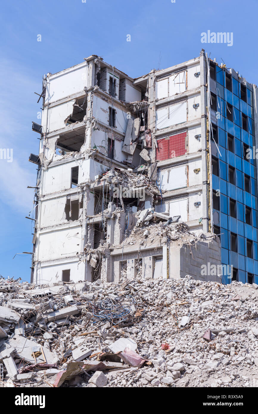 Demolished house before reconstruction Stock Photo - Alamy
