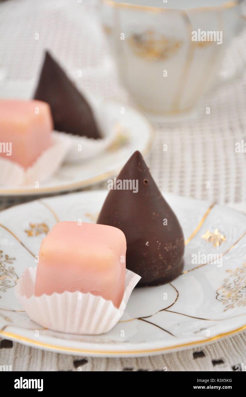 Petite foods hi-res stock photography and images - Alamy