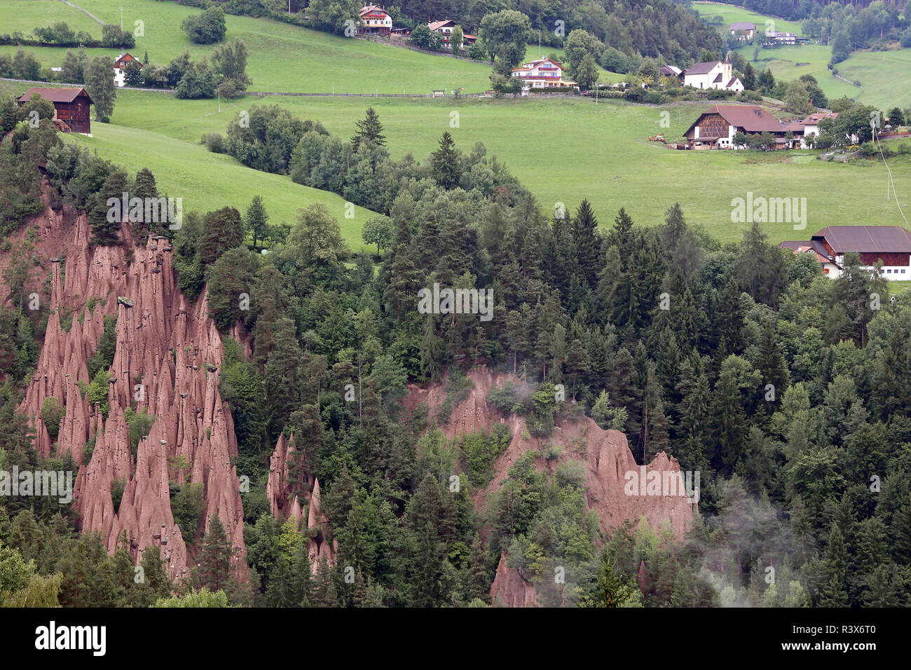 Earth pyramids near klobenstein hi-res stock photography and images - Alamy
