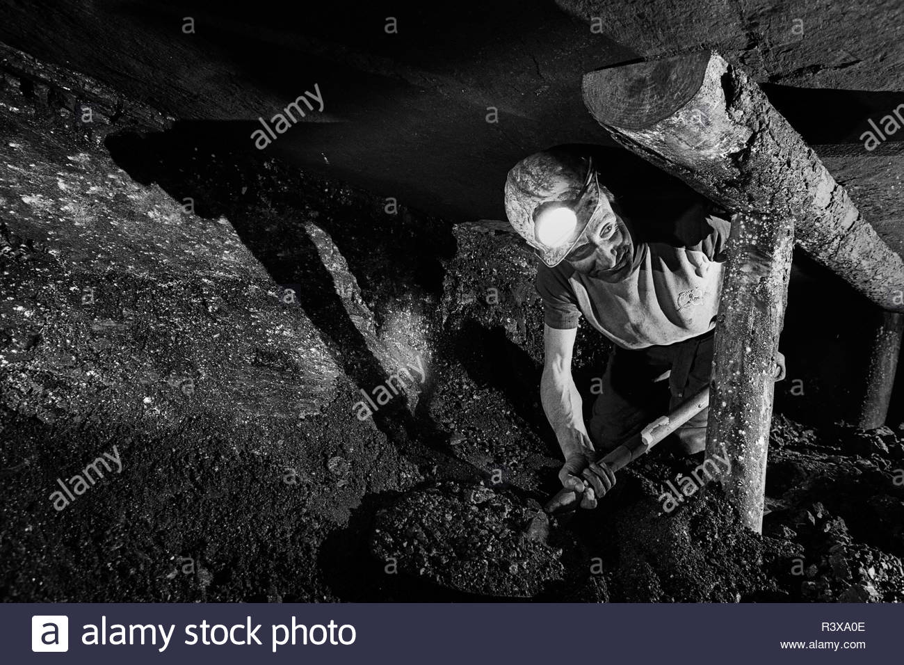 Coal Miner Underground Stock Photos & Coal Miner Underground Stock ...
