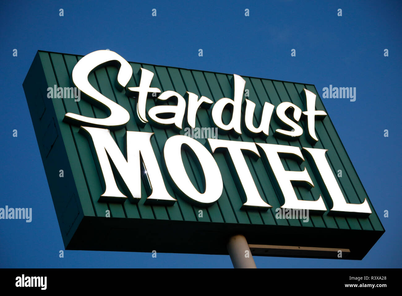 Vintage motel sign hi-res stock photography and images - Alamy
