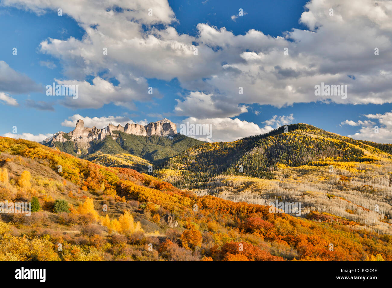 Just west of Ridgway, Colorado landscape in Autumn Castle Rock and the ...