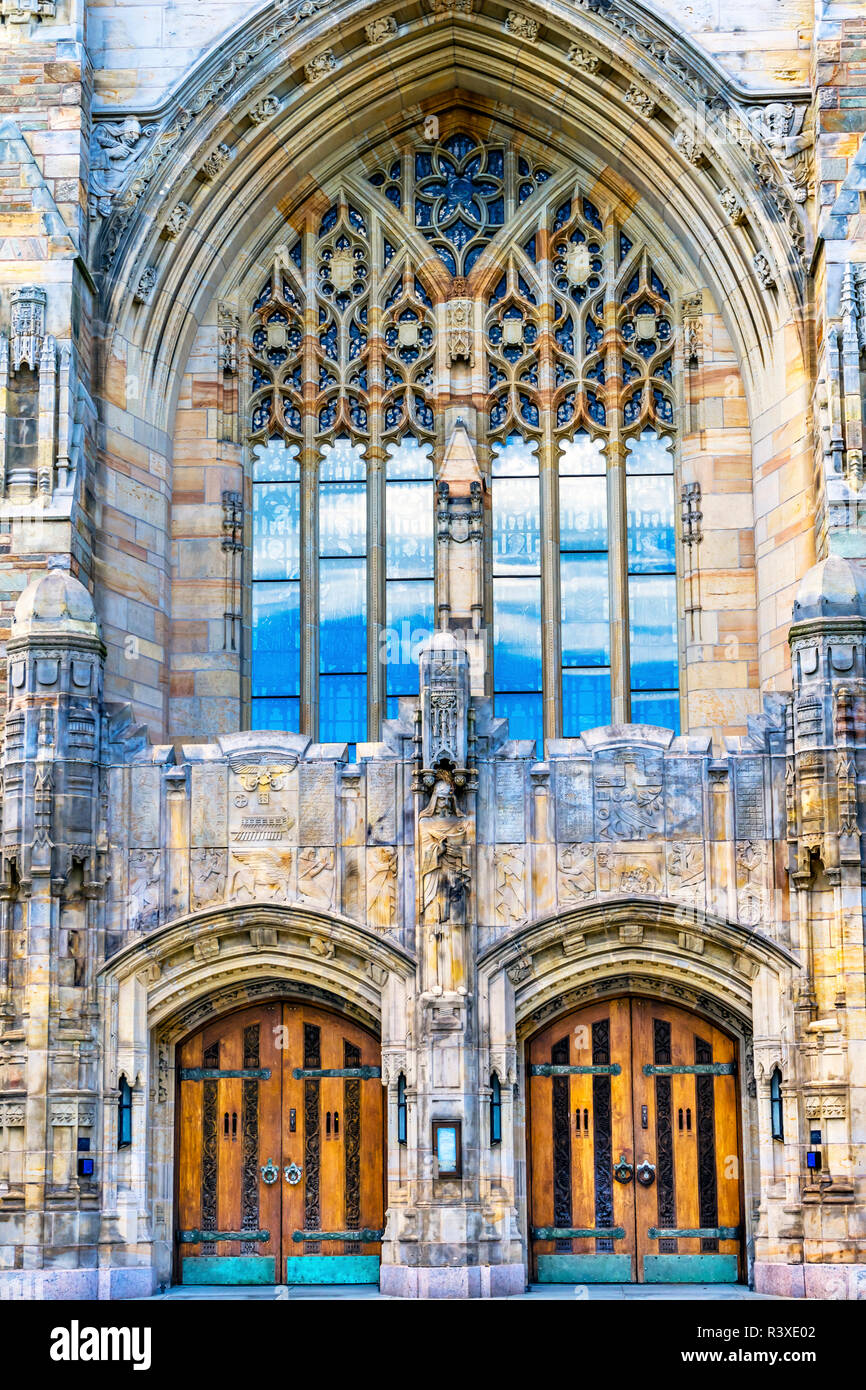 Yale University, Sterling Memorial Library Statue, New Haven ...