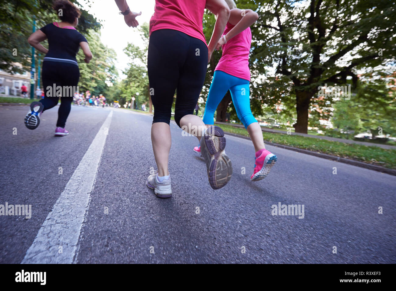 people group jogging Stock Photo - Alamy