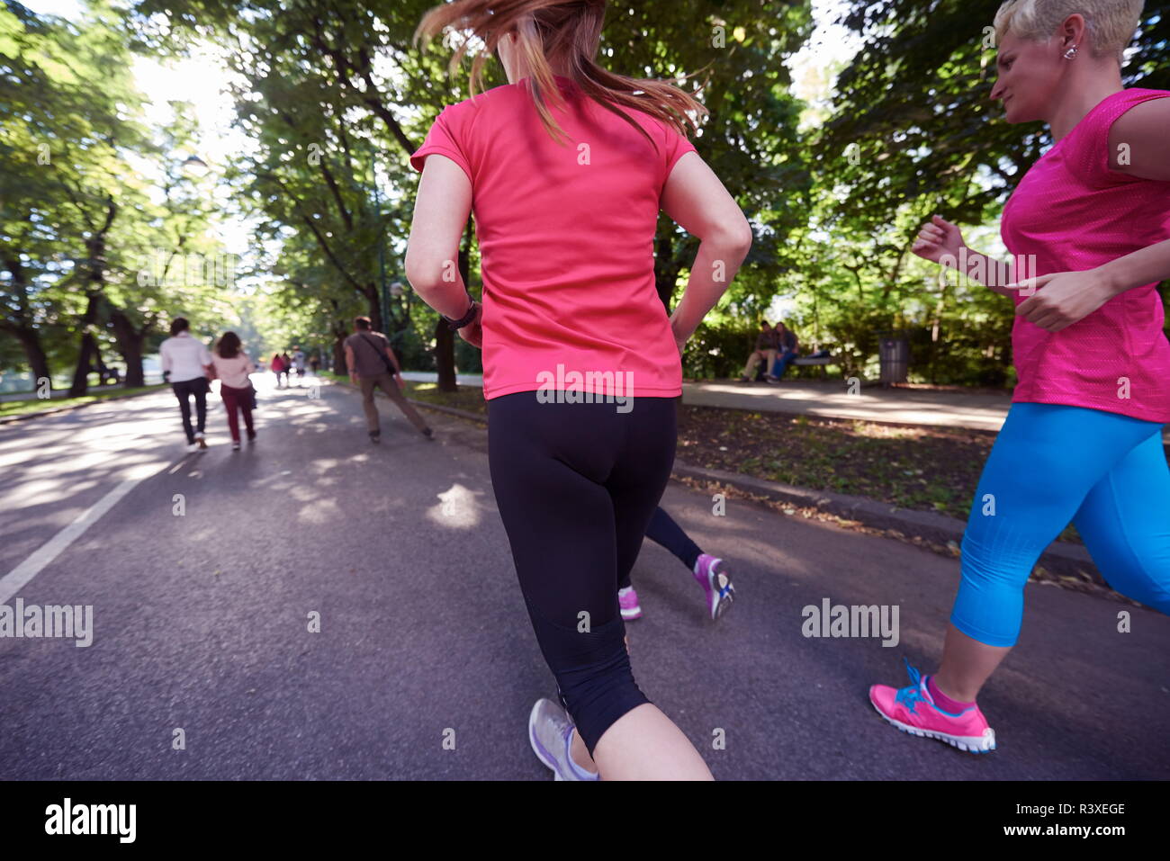 people group jogging Stock Photo - Alamy