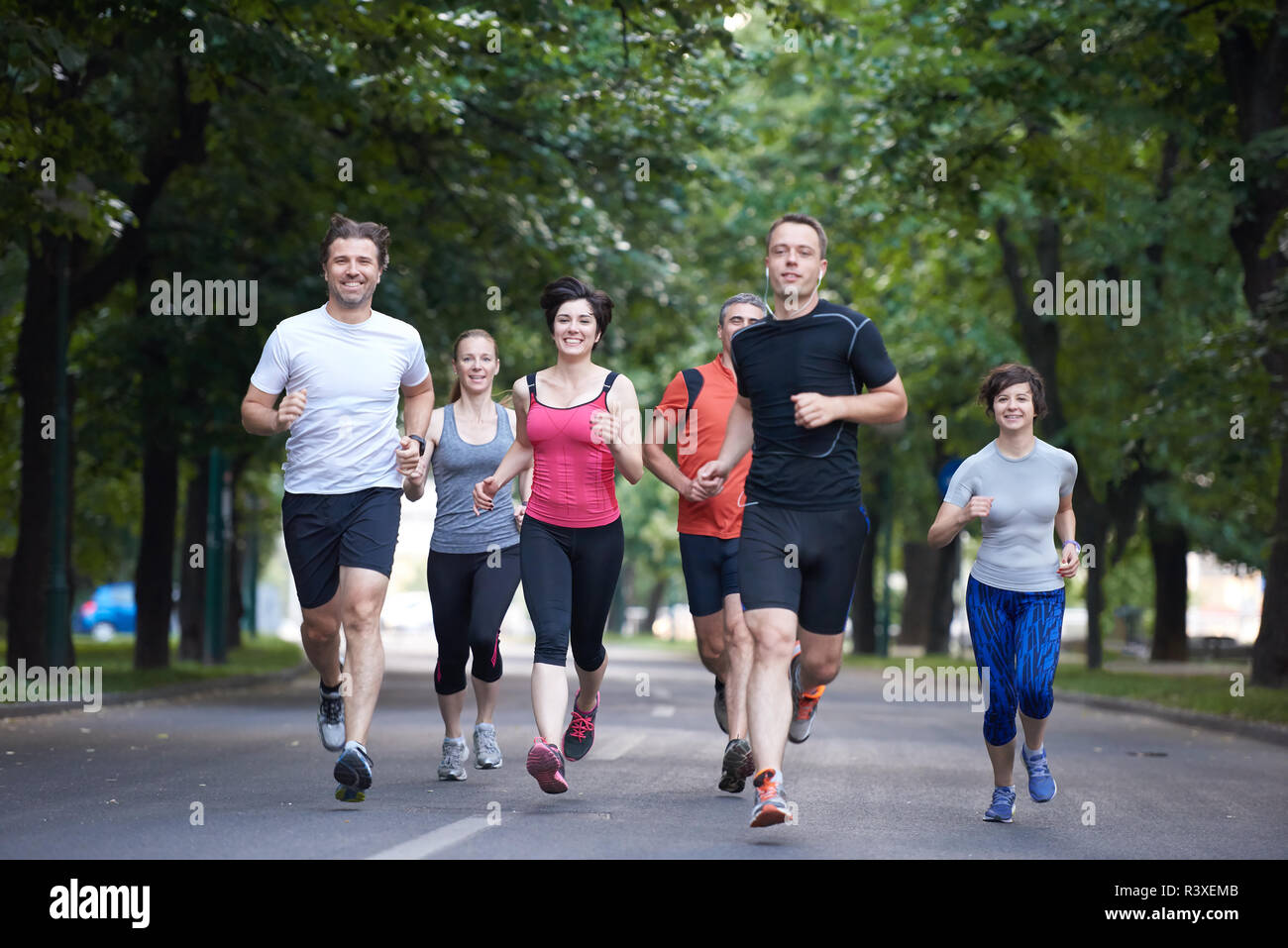 people group jogging Stock Photo - Alamy