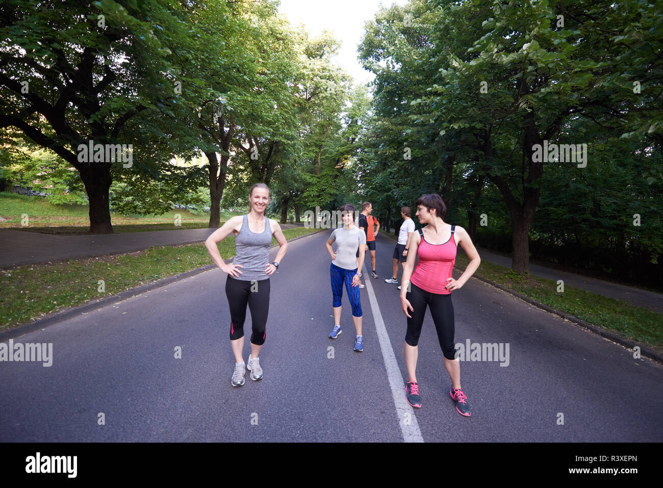 people group jogging Stock Photo - Alamy