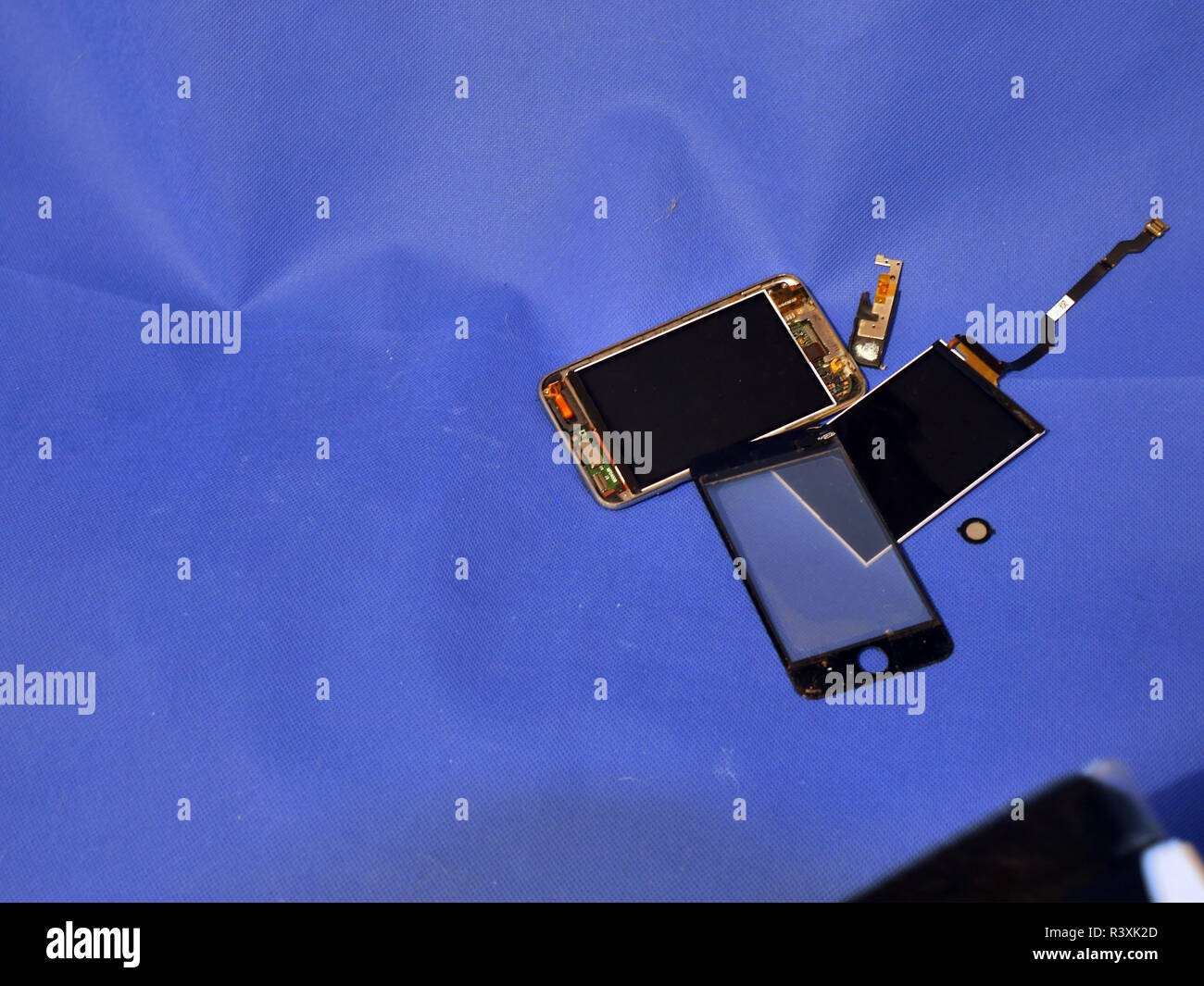 Broken Technology. Ready to to be recycled old and obsolete broken ...