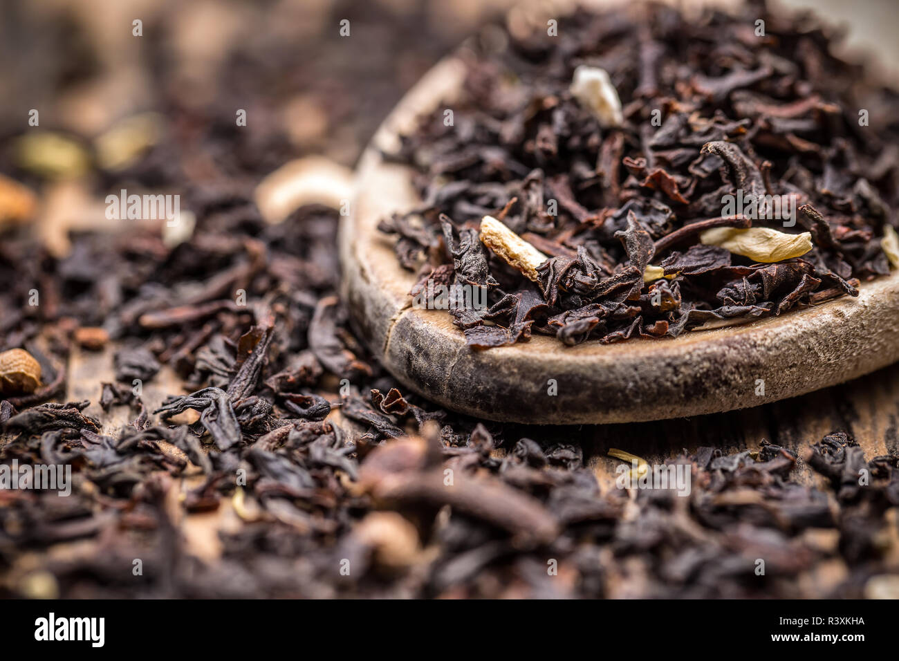 Dried black tea leaves Stock Photo - Alamy