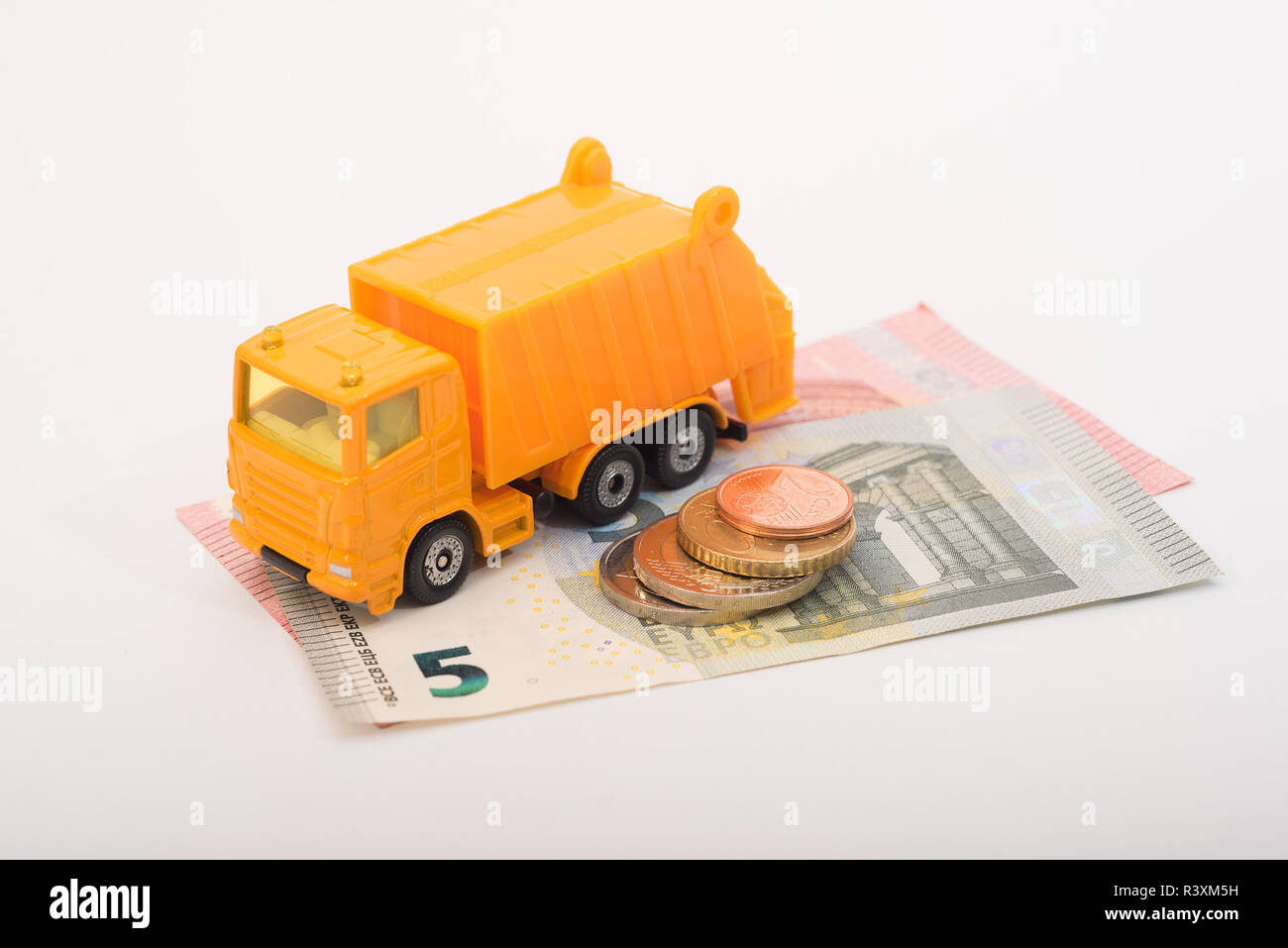 Cost of removal hi-res stock photography and images - Alamy