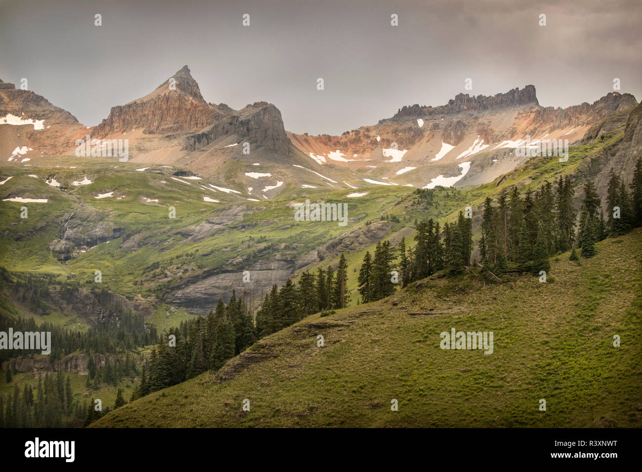 Ice lakes basin hi-res stock photography and images - Alamy
