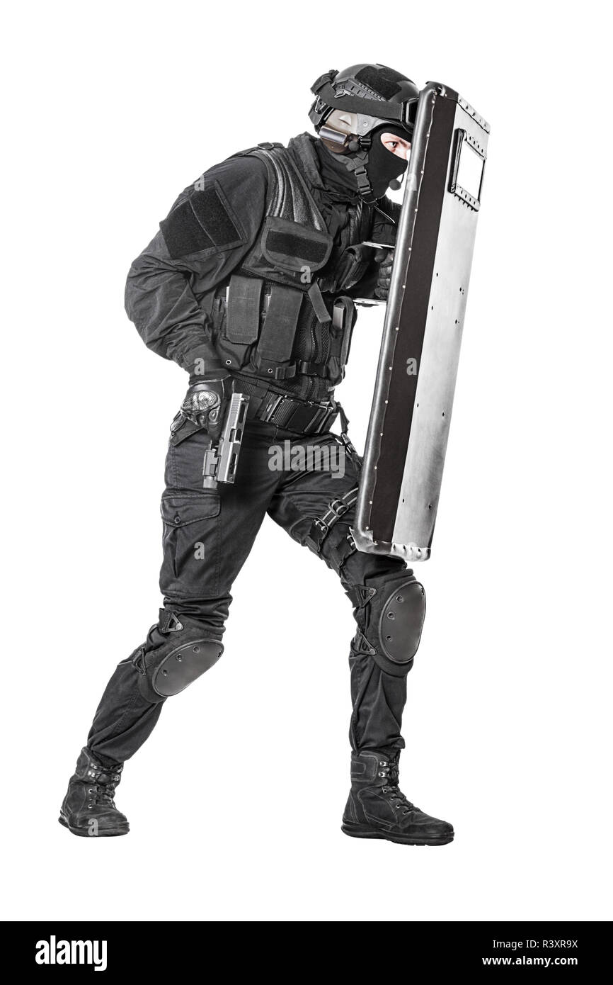 Police officer ballistic shield hi-res stock photography and images - Alamy