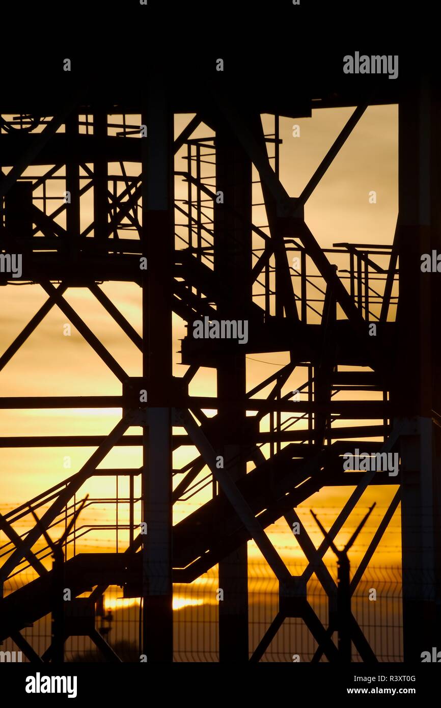 Steel grid structure Stock Photo - Alamy